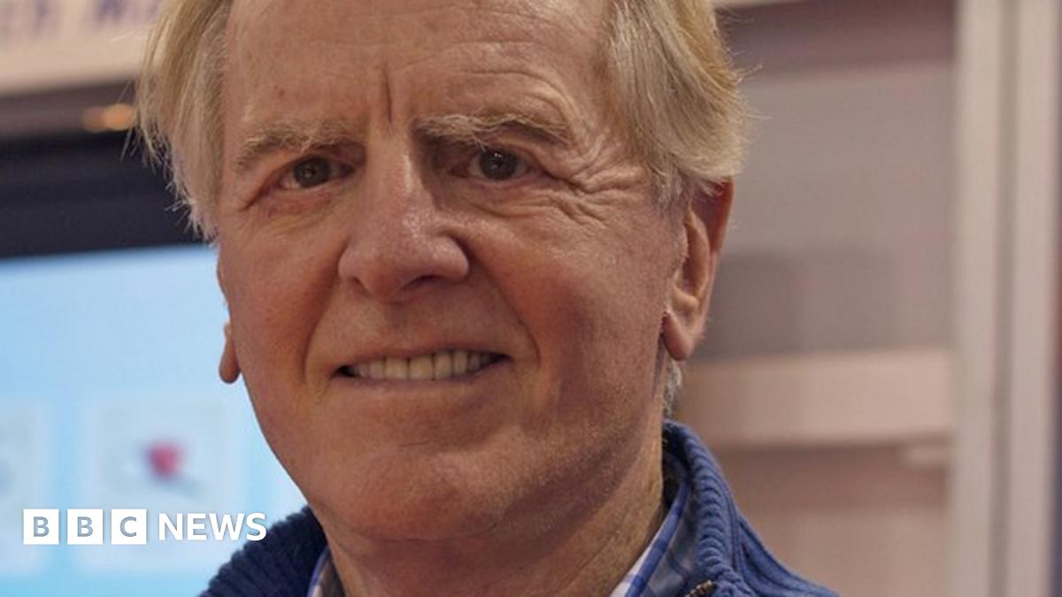 Ex-Apple boss Sculley sets record straight on Jobs - BBC News