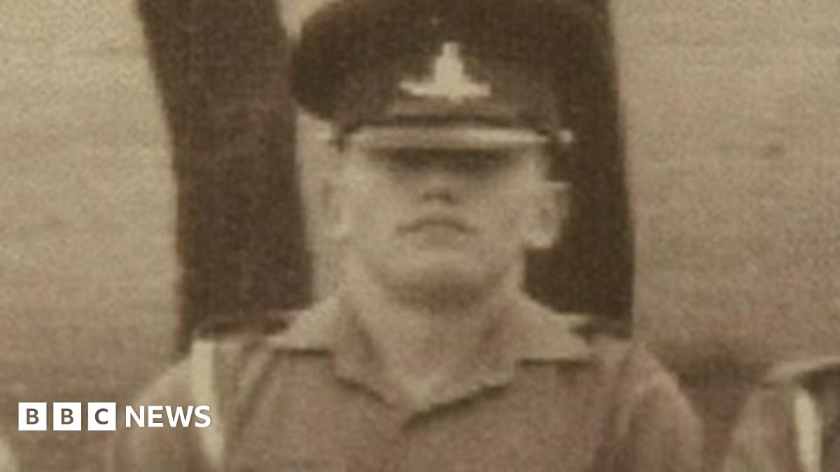 Apology call over Gunner Robert Cutting's death - BBC News