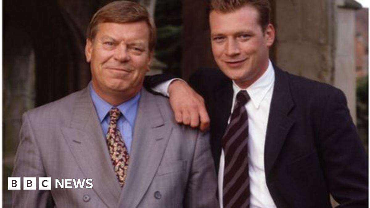 Dalziel and Pascoe author Reginald Hill dies at 75 - BBC News
