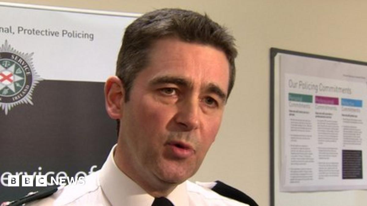 'Criminal gangs' involved in Belfast hijackings - BBC News