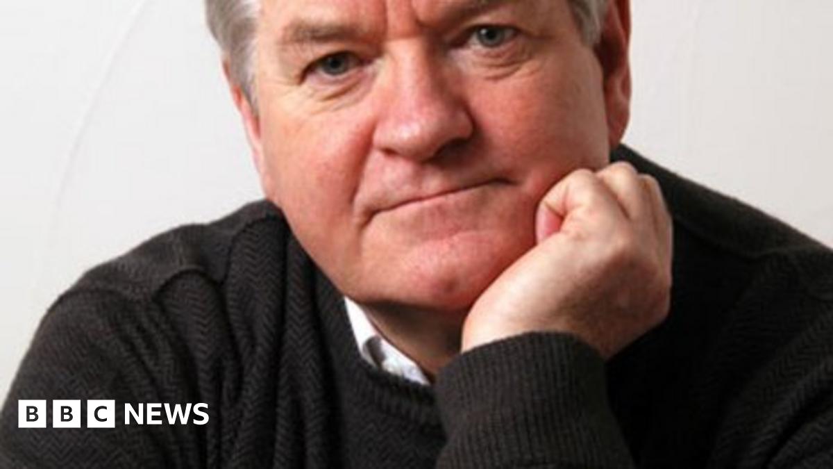 Dafydd Iwan welcomes Plaid Welsh National Party name change idea - BBC News