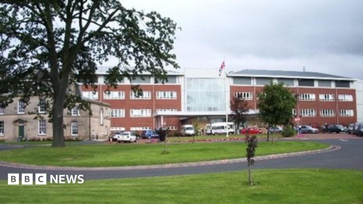 Carlisle's Cumberland Infirmary criticised by watchdog - BBC News