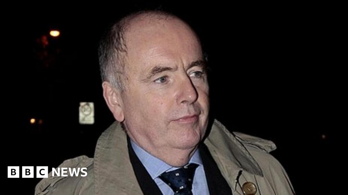 MP Dromey apologises for breaching Commons rules - BBC News