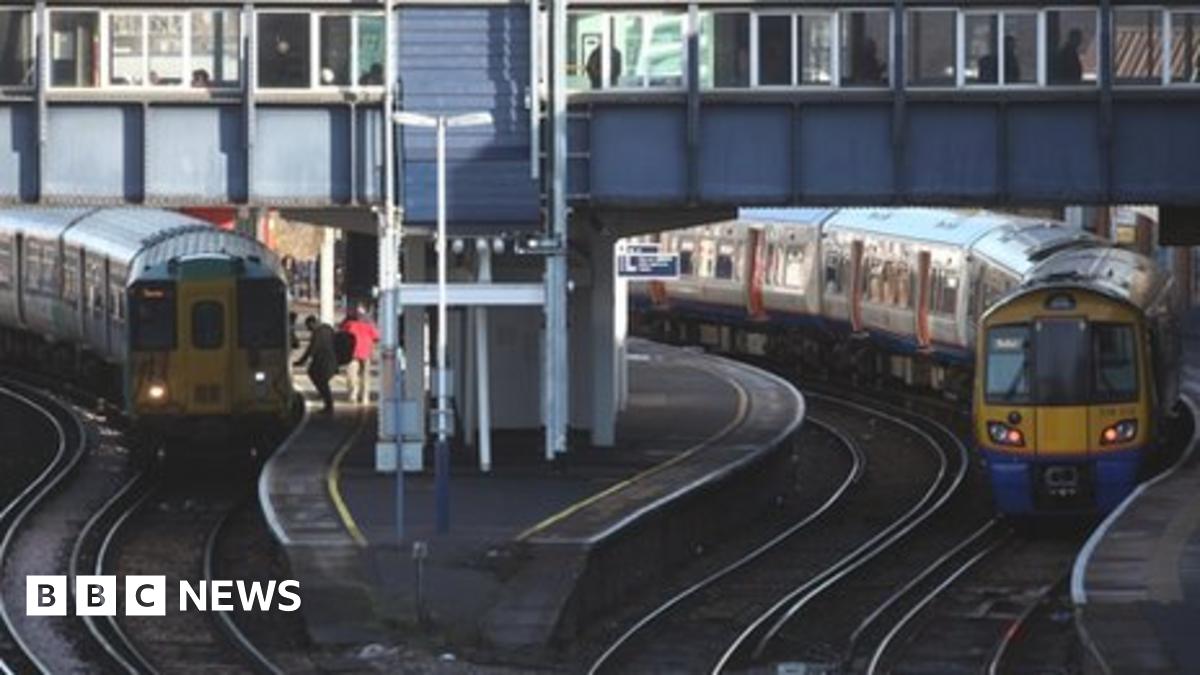 Kent rail links 'may become part of Boris's empire' - BBC News