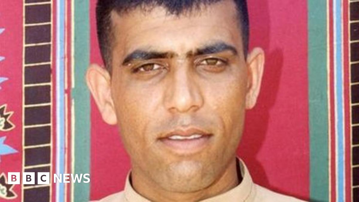 Man guilty of Amjad Hussain meat cleaver murder - BBC News