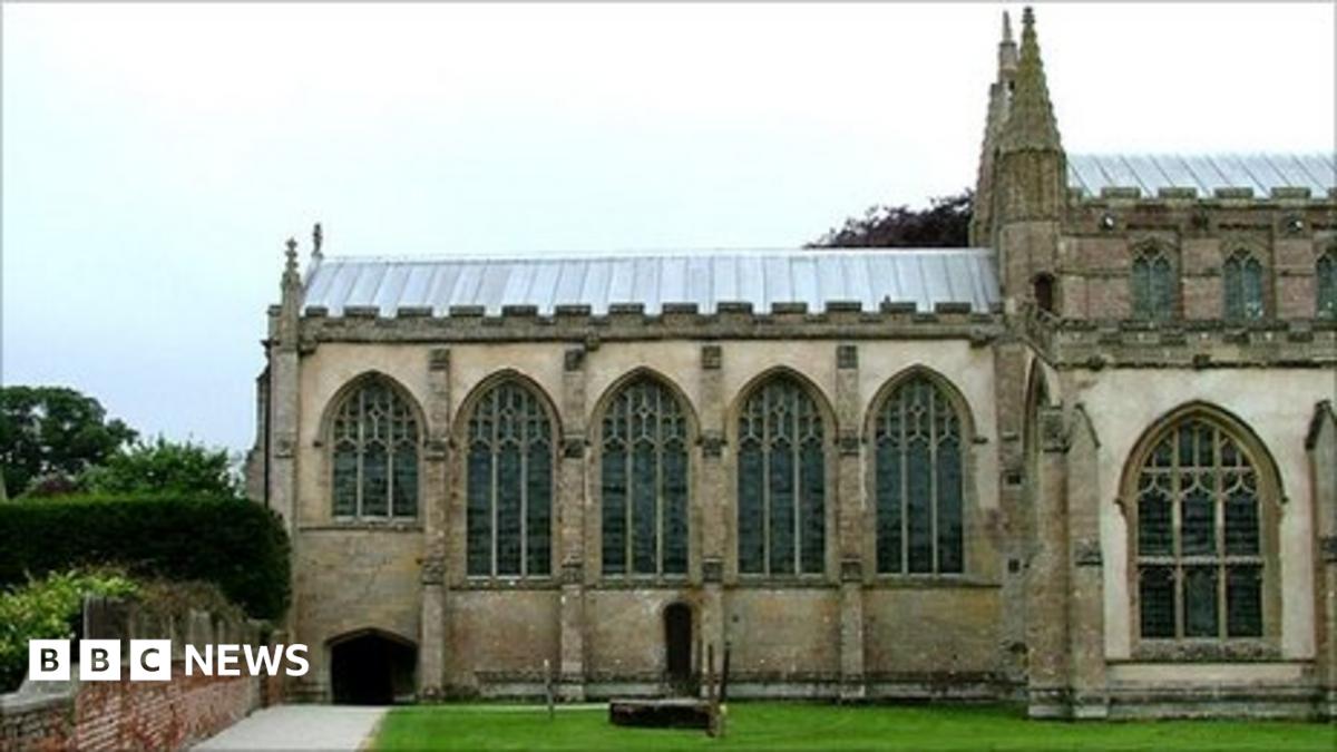 Walpole St Peter's Church granted £20k by church trust - BBC News