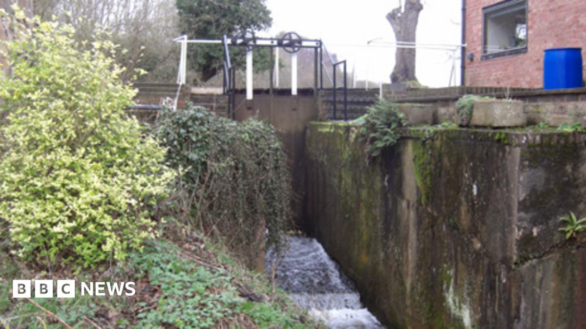 River Rea community hydro-electric scheme in Shropshire - BBC News