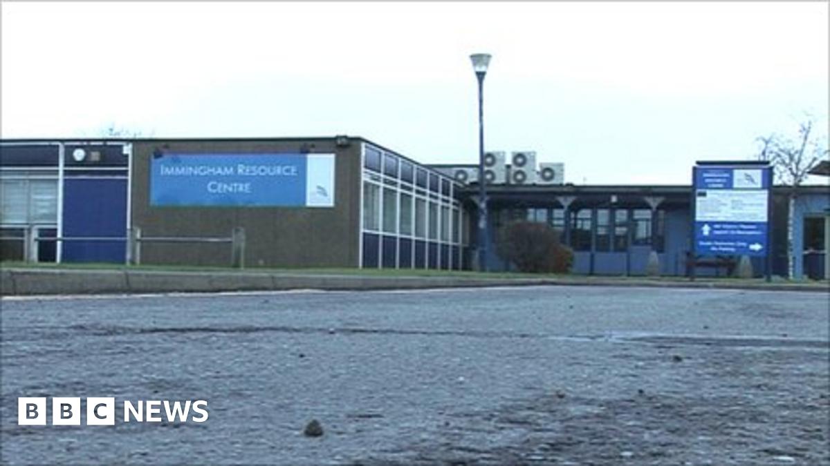 Meeting aims to resolve fate of Immingham community centre - BBC News