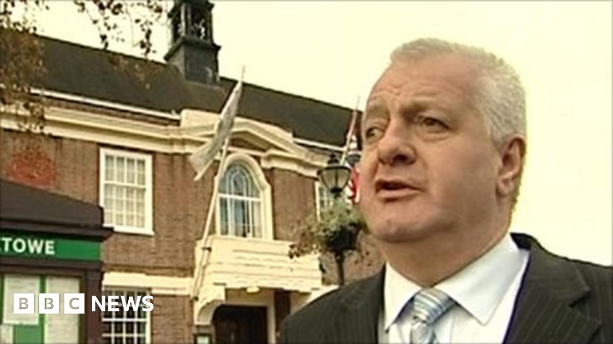 Broxtowe leader Milan Radulovic on benefit fraud charge - BBC News