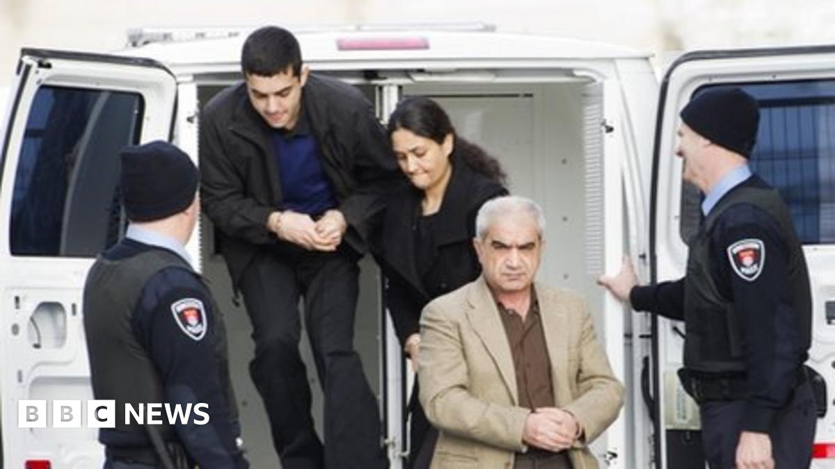 Canada 'honour' killings: Shafia family found guilty - BBC News