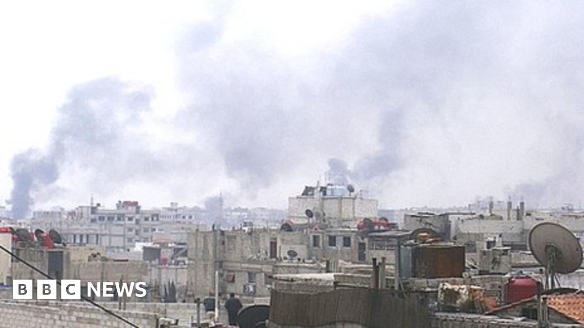 Syrian army returns to Damascus suburbs - BBC News