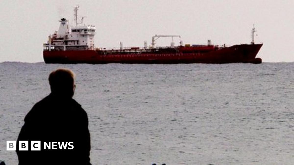 How vital is Syria's Tartus port to Russia? - BBC News