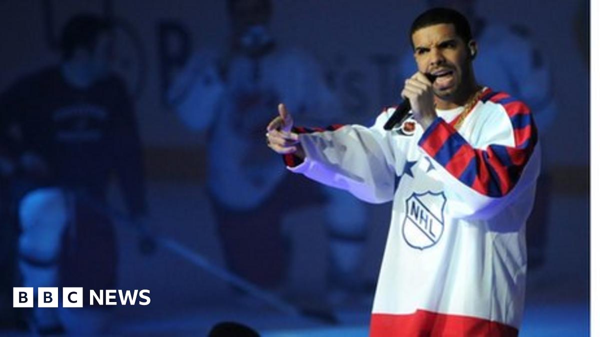 Drake to headline Saturday night at Wireless Festival - BBC News
