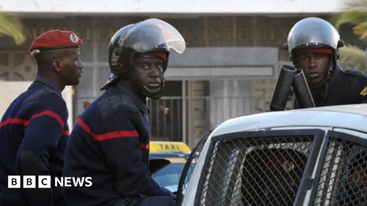 Senegal police deploy for M23 opposition rally - BBC News