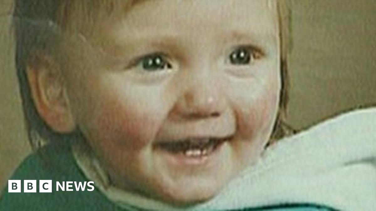 Ben Needham: Mother's book to raise missing boy profile - BBC News