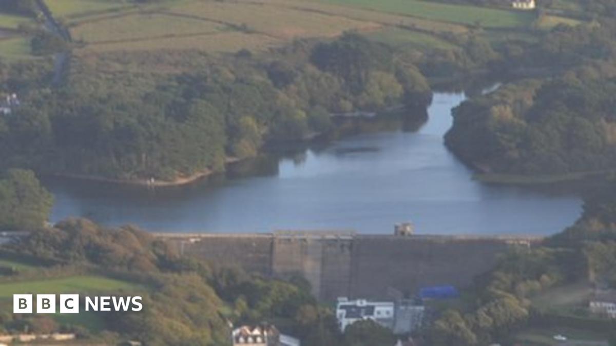 Guernsey water merger 'needs more information' - BBC News