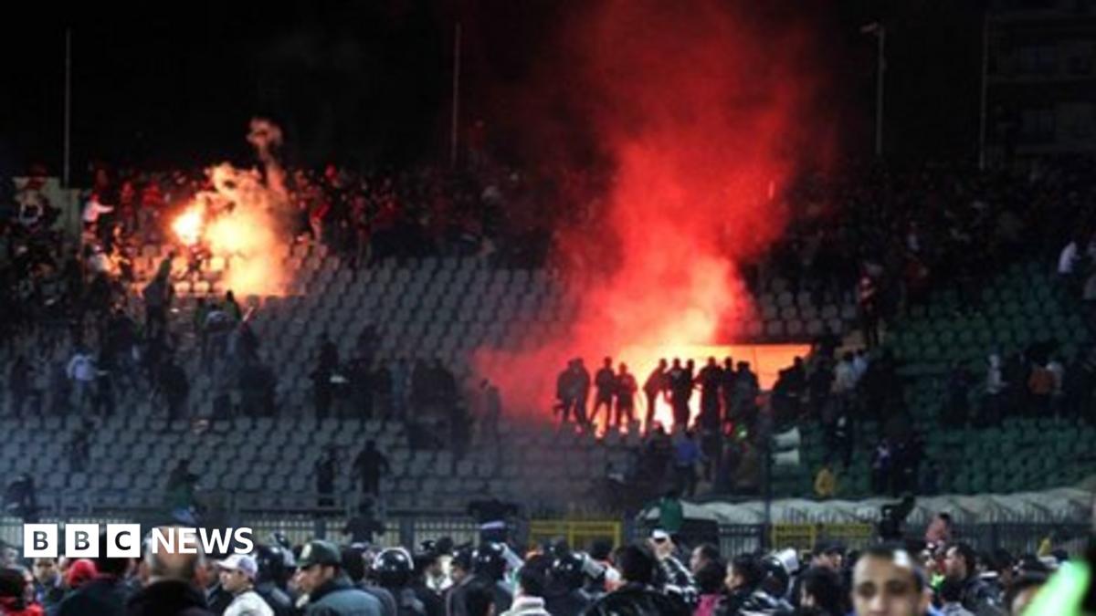 Egypt football riot: Port Said officials sacked - BBC News