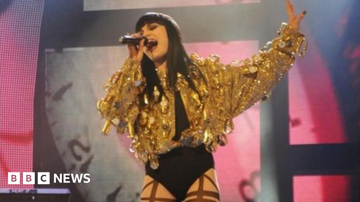 Radio 1's Hackney Weekend 2012 line-up revealed - BBC News