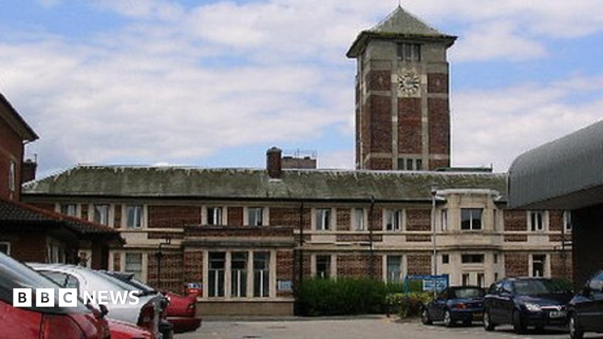 Trafford General: 'birthplace of the NHS' to lose A&E - BBC News
