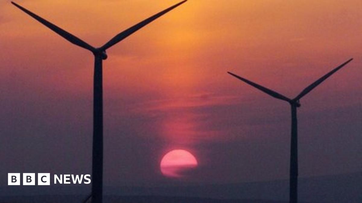 Kilgallioch wind farm scheme approved - BBC News