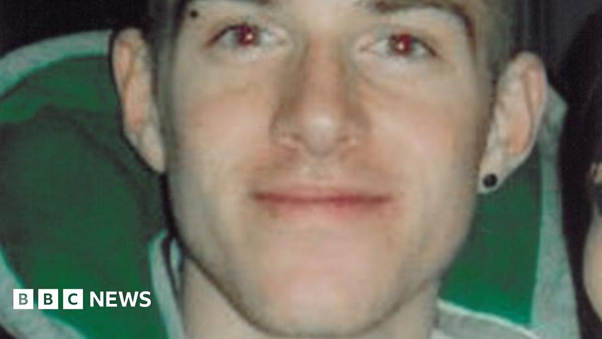 Douglas Aaron Spencer killed in Isle of Man crash - BBC News