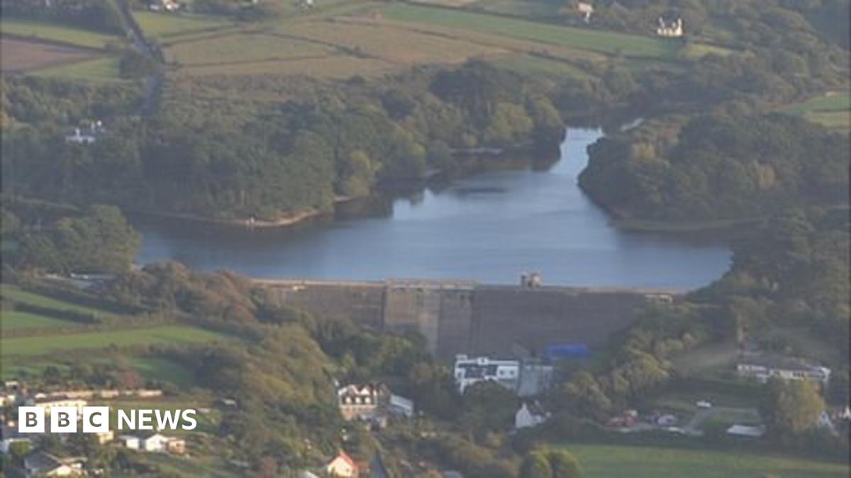 Guernsey deputy maintains water quality concerns - BBC News