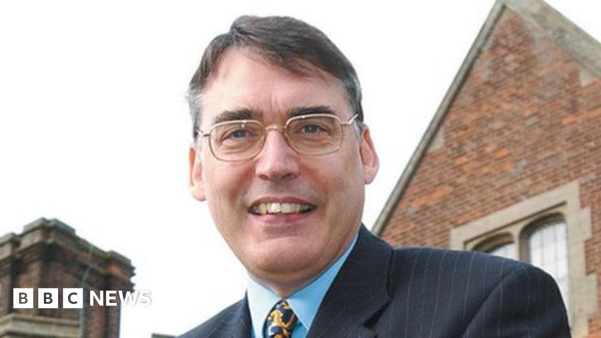 Ebdon confirmed as university access chief - BBC News