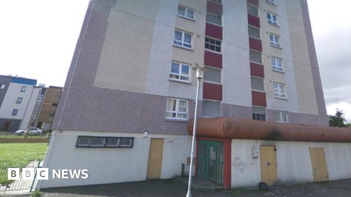 Vandals flood Edinburgh block of flats - BBC News