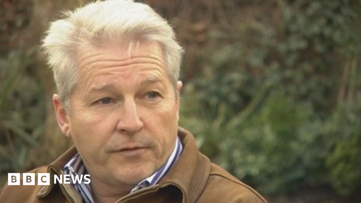 Iraq veteran Col Tim Collins: Kent police job 'part-time' - BBC News