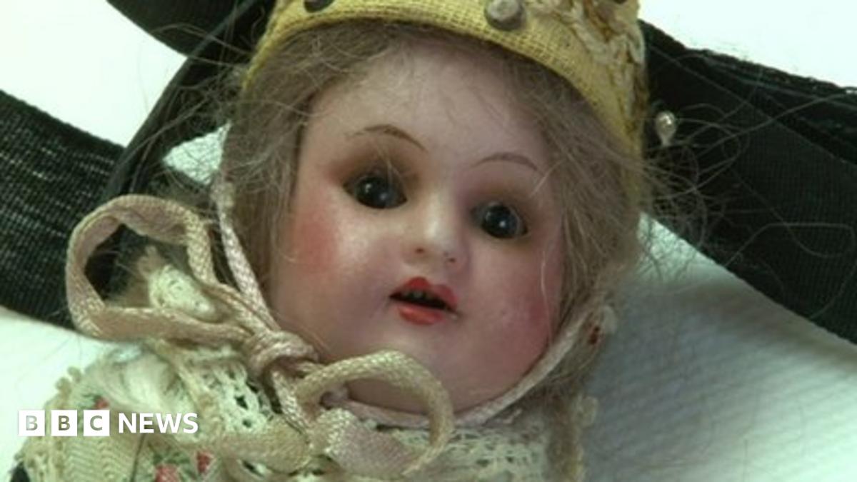 Holocaust doll from Bergen-Belsen restored - BBC News