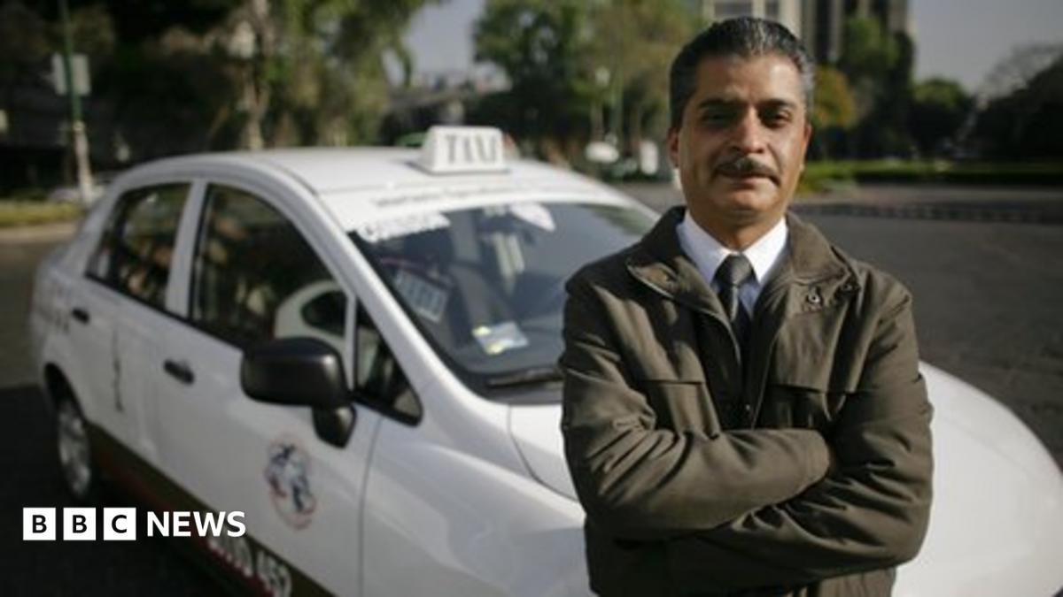 Working Lives Mexico: Taxi driver - BBC News