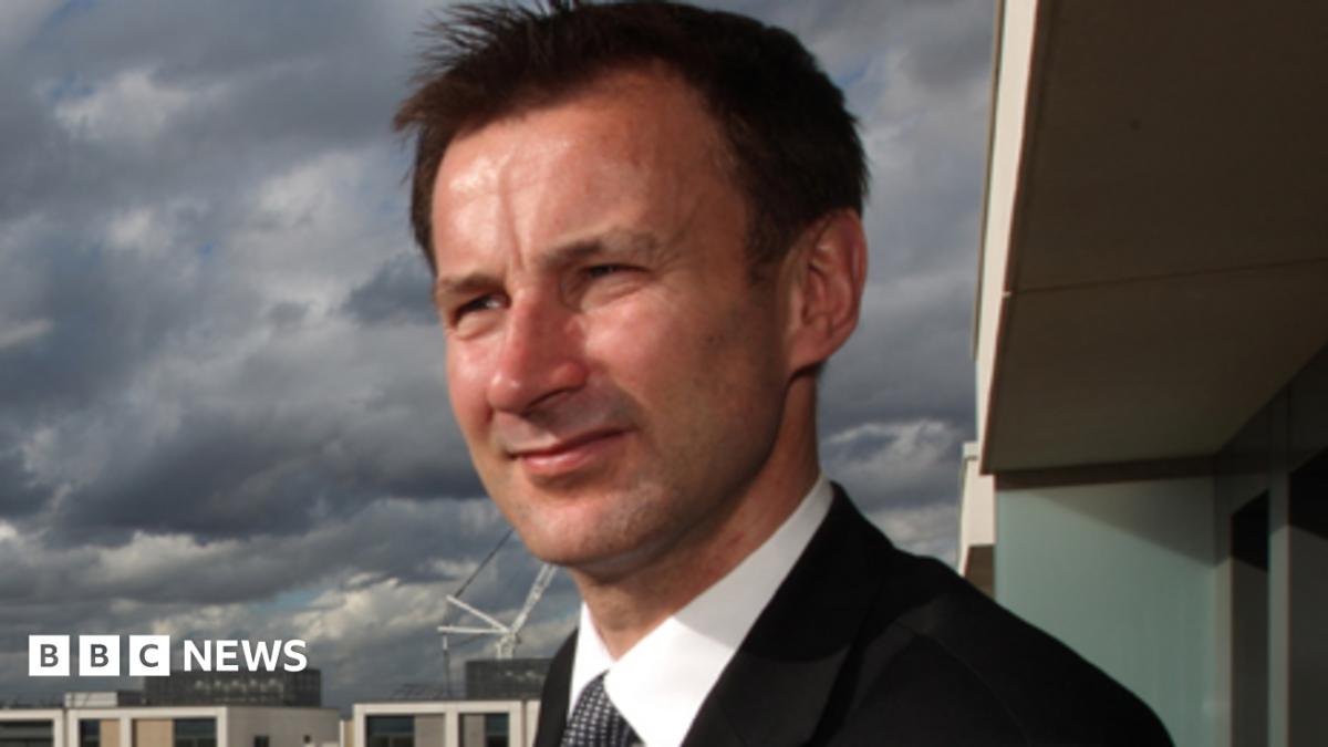 Jeremy Hunt: Public want 'independent press regulation' - BBC News