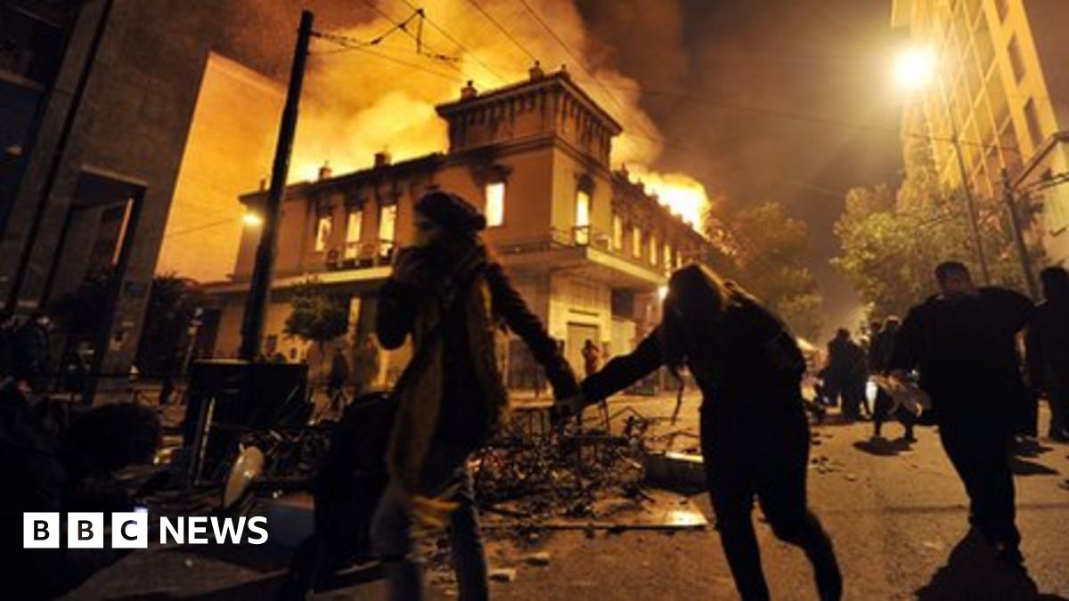 Euro crisis: Losing patience with Greece - BBC News