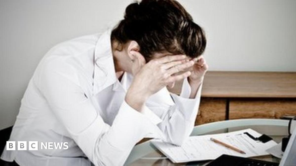 More NHS staff taking time off for stress and related problems - BBC News