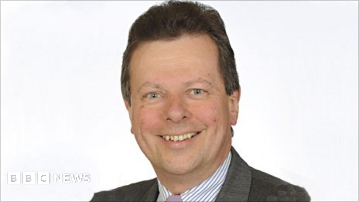 John Beesley confirmed as Bournemouth council leader - BBC News