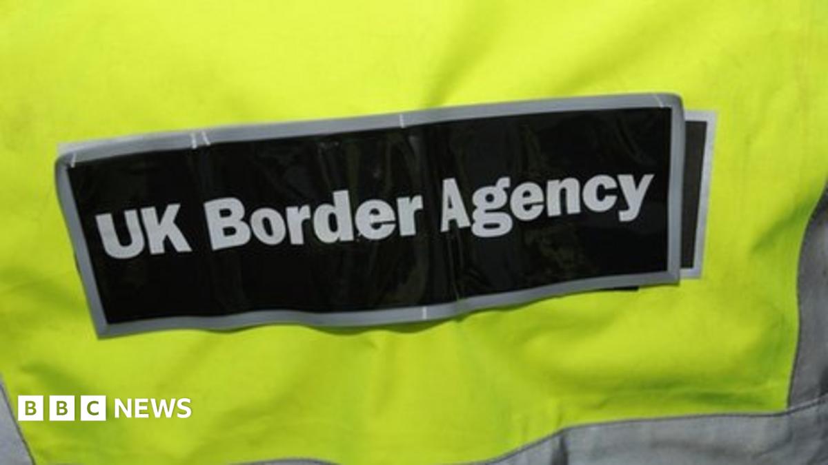 Cocaine hidden in chocolate powder seized at Gatwick - BBC News