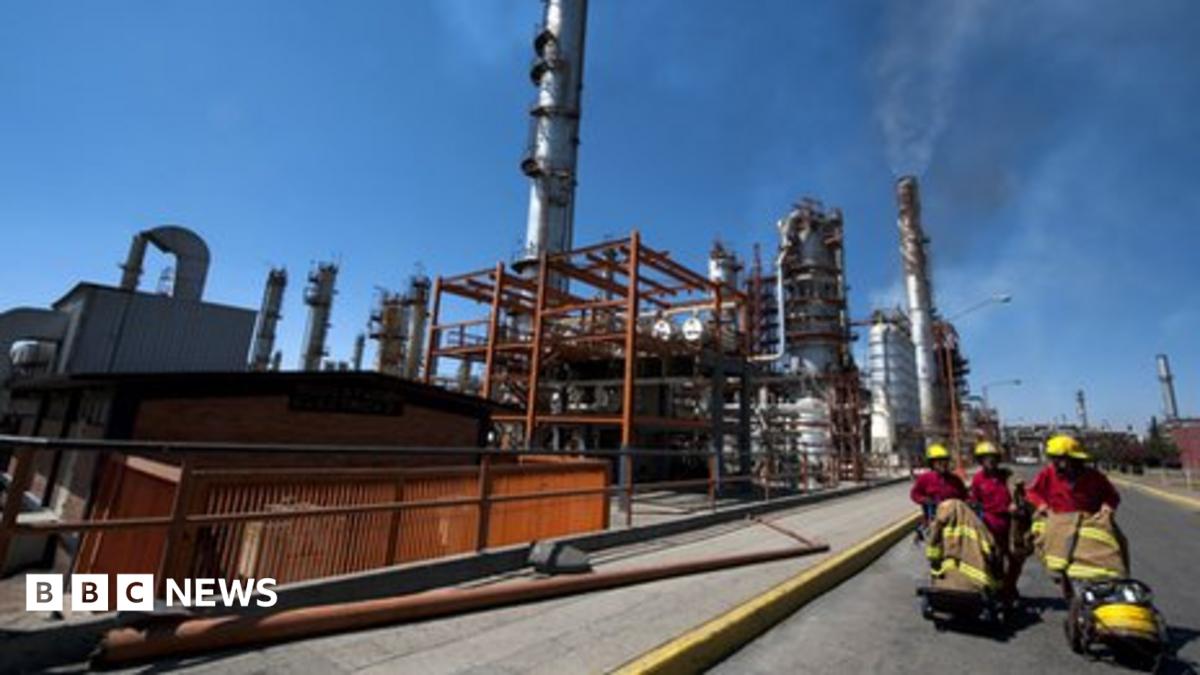 Mexico faces testing times in 2012 - BBC News