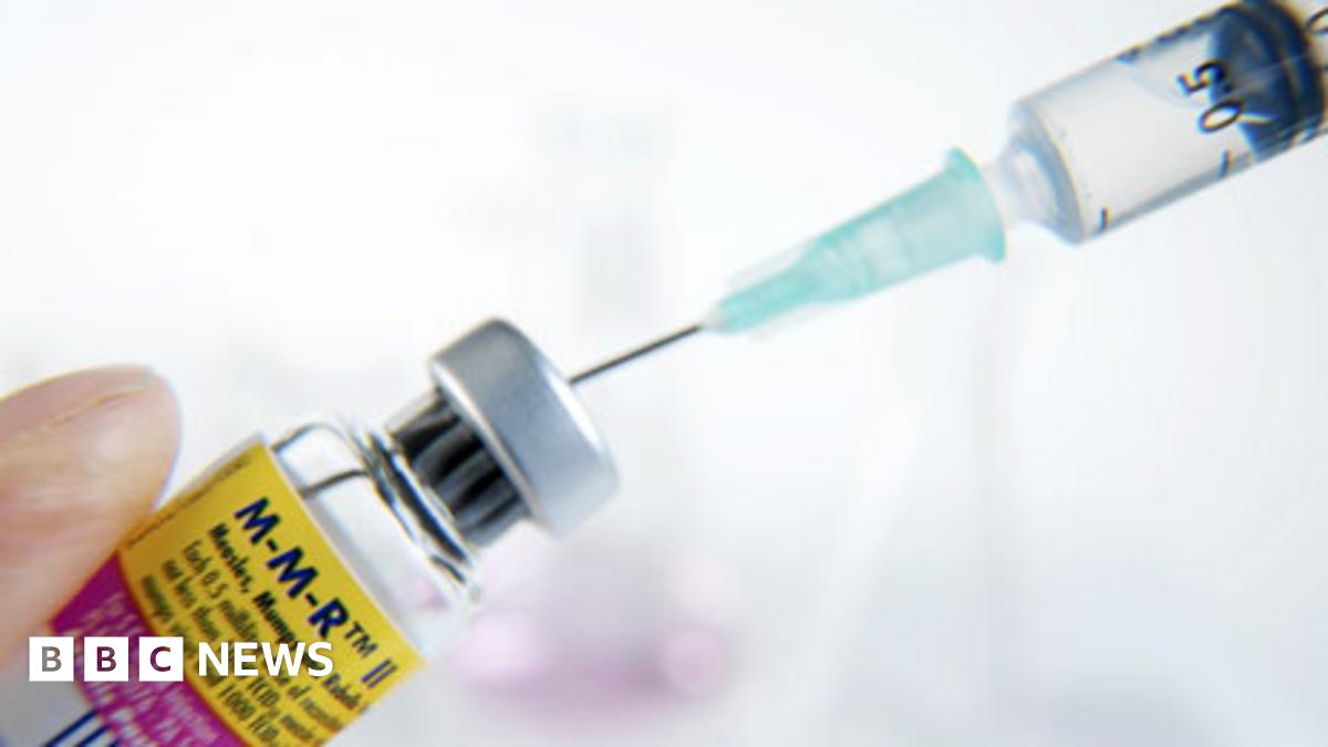 North East measles outbreak 'serious' - BBC News