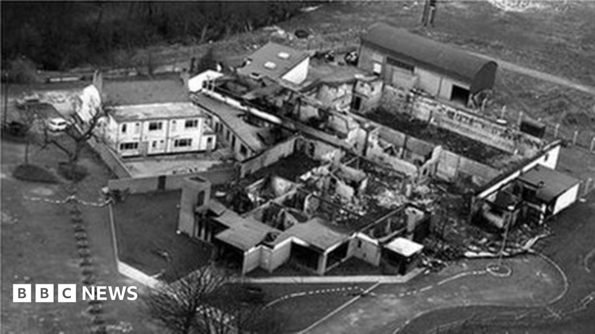 La Mon IRA bomb victims want public inquiry after HET report - BBC News