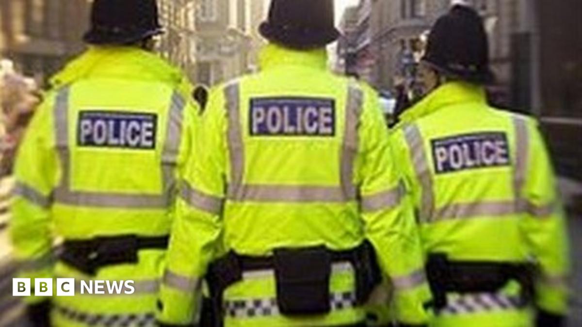 Greater Manchester Police retirement plan rejected - BBC News