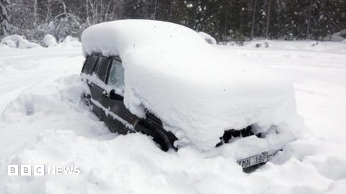 Sweden snow: Man 'survives two months trapped in car' - BBC News