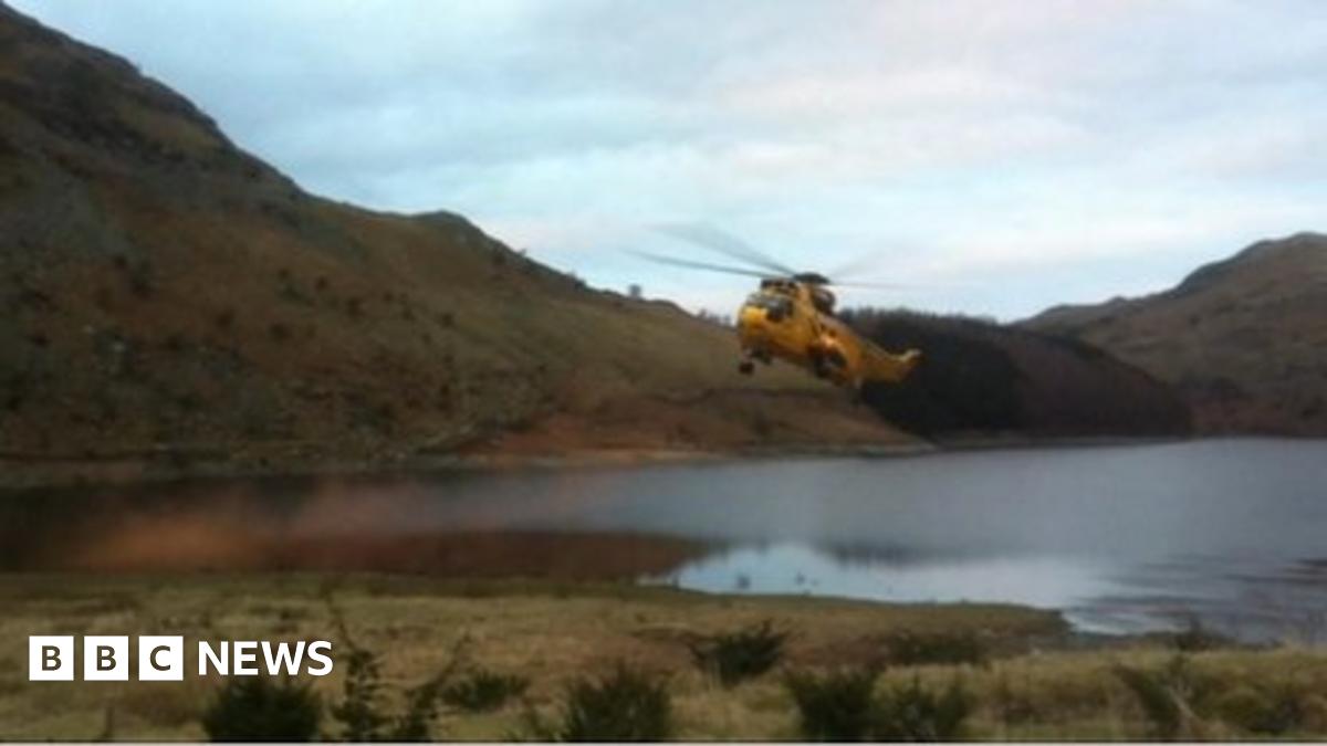 Fell walker dies in Cumbria after falling 200ft from a ledge - BBC News