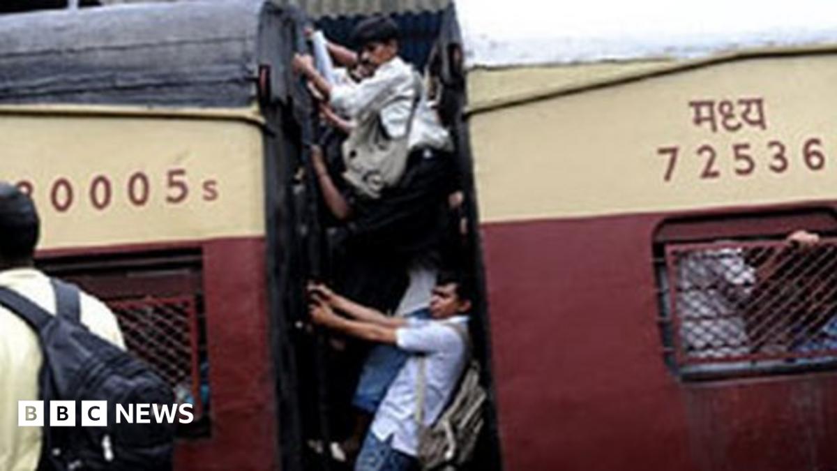 India railway failings 'like massacre' - BBC News
