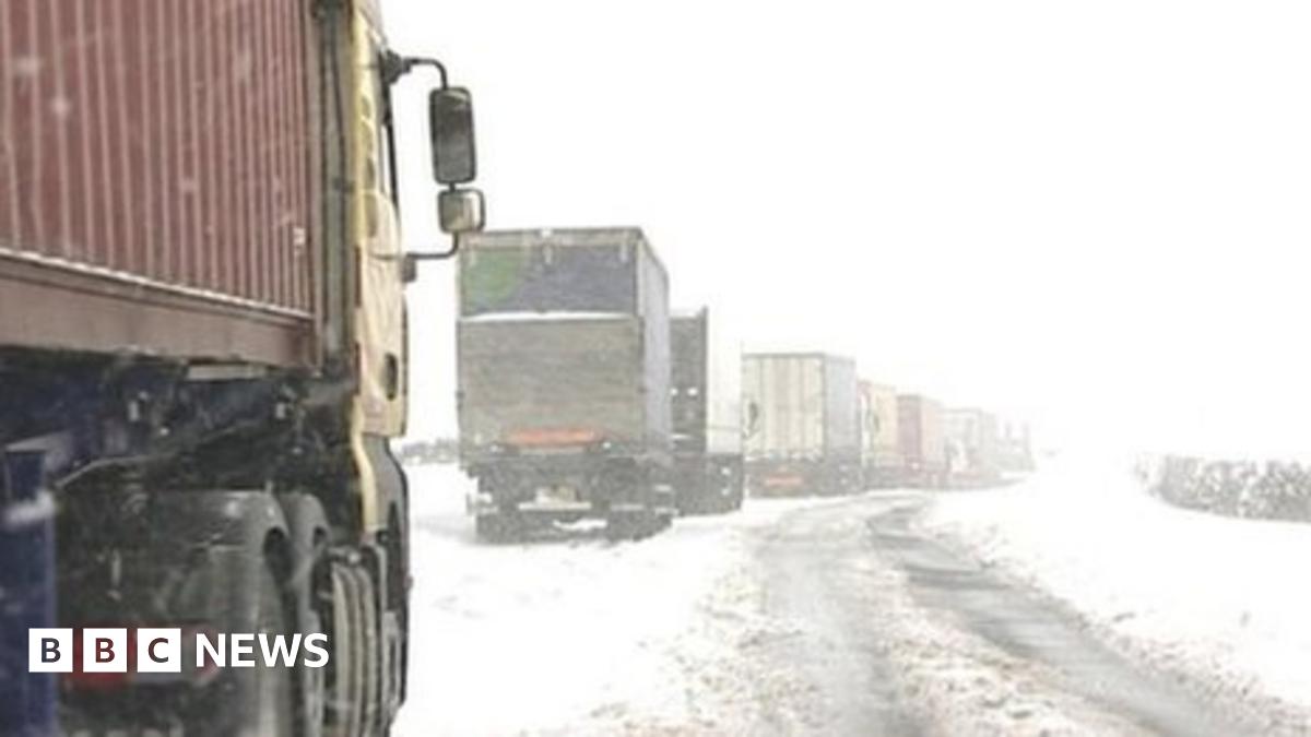 Rotherham Council's snow response criticised in report - BBC News