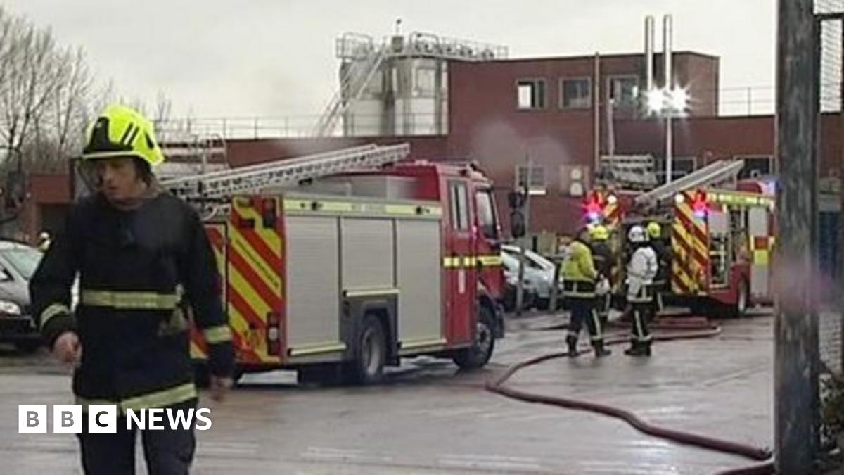 Fox's Biscuits factory explosion leaves six in hospital - BBC News