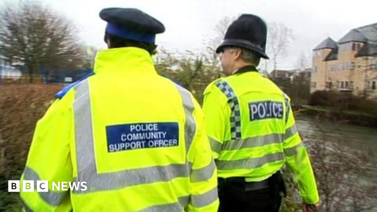 Missing Bristol girl found safe and well - BBC News