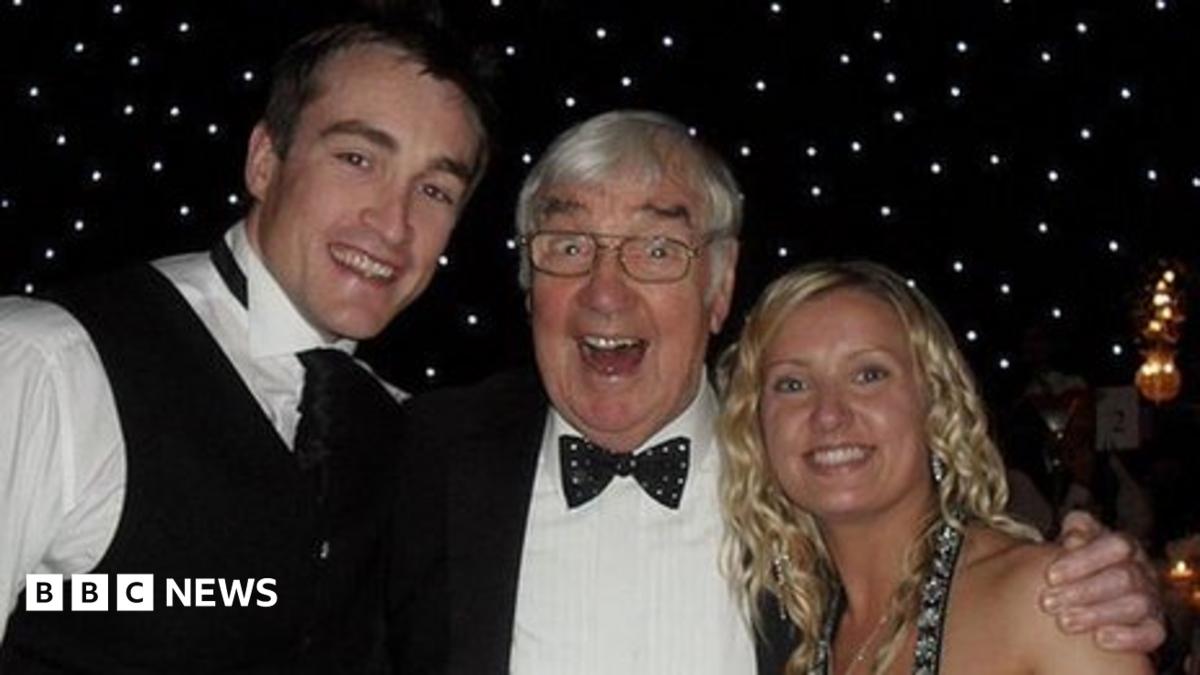 Frank Carson: Your memories - BBC News