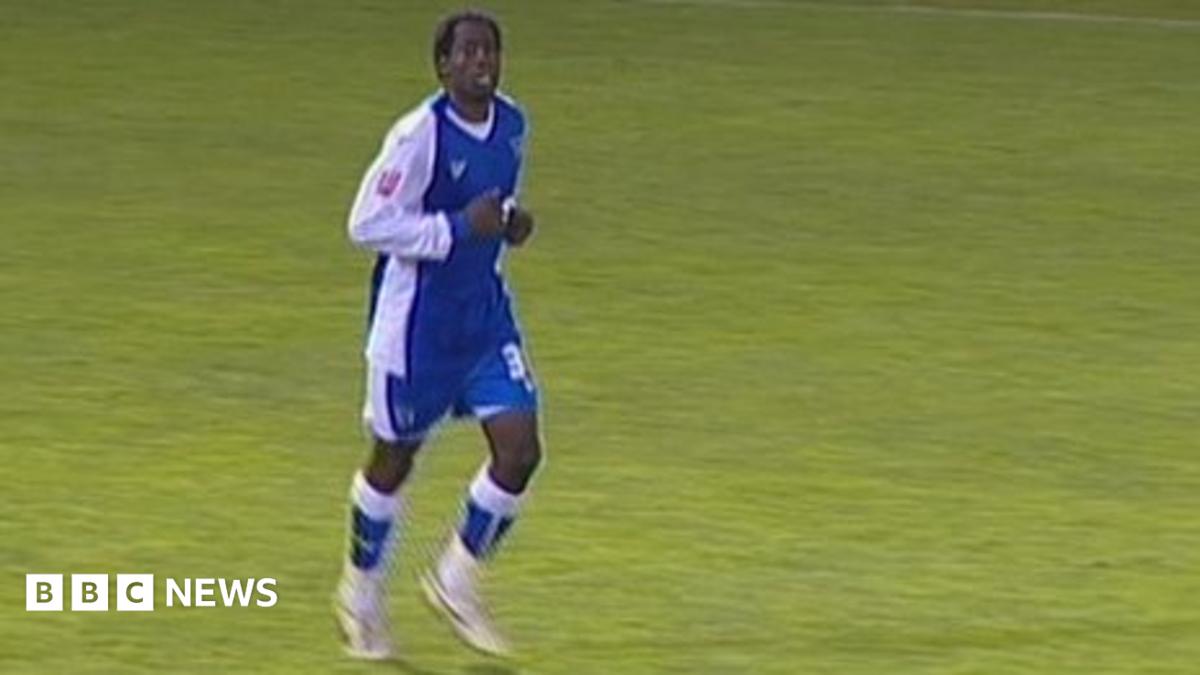 Ex-Gillingham player Mark McCammon's racism claim 'malicious' - BBC News