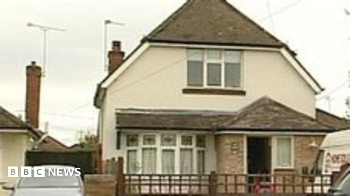 Man charged over armed Totton house raid - BBC News