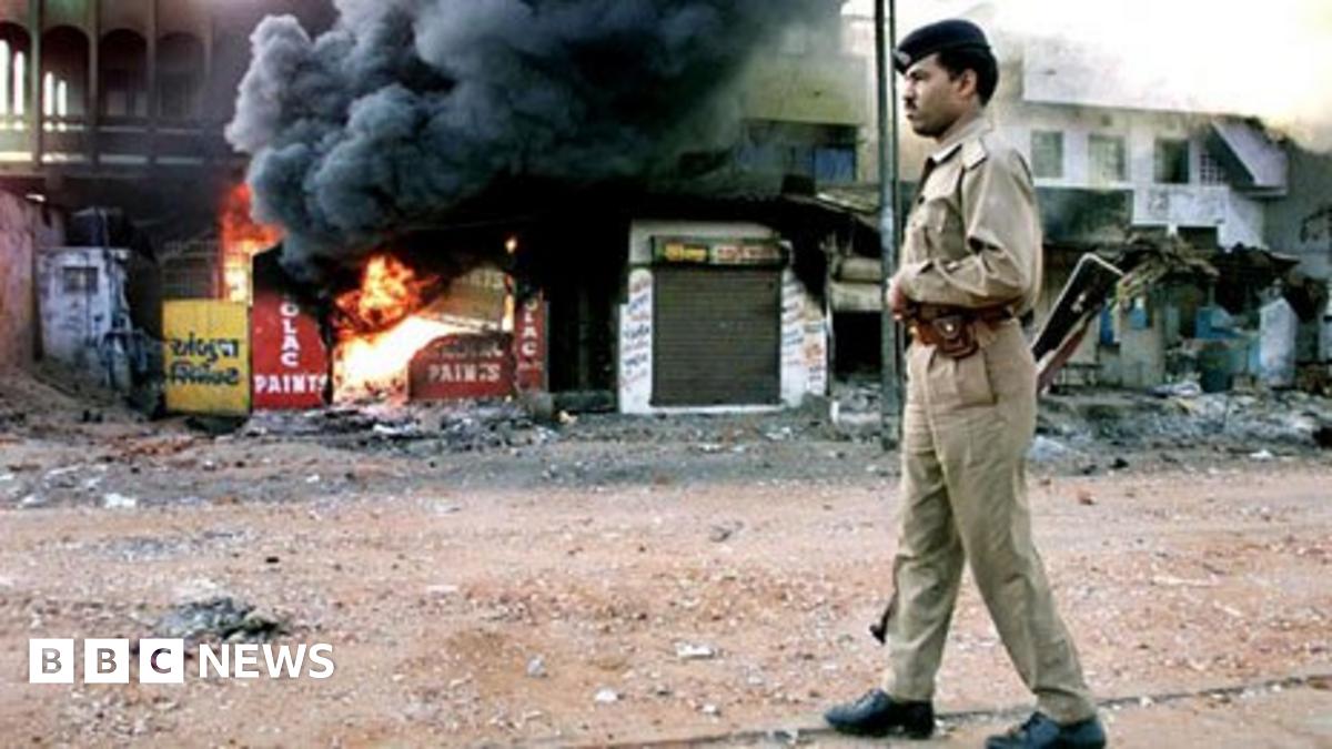 India's Gujarat riots: 10 years on - BBC News